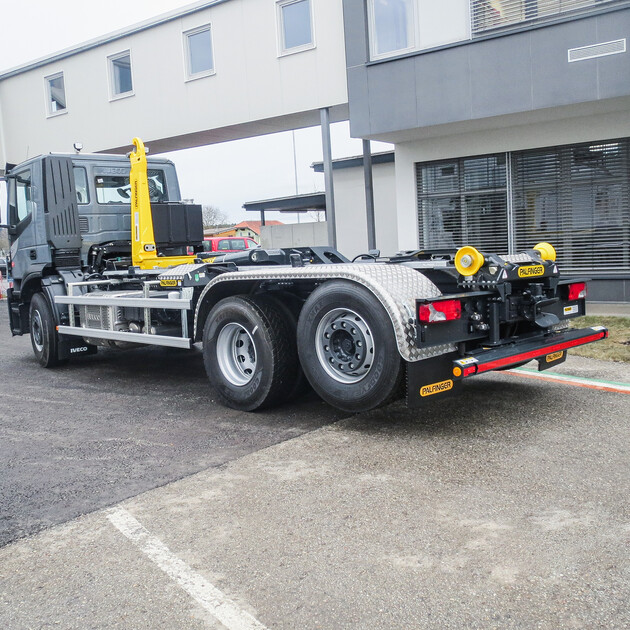 Hook loaders | PALFINGER